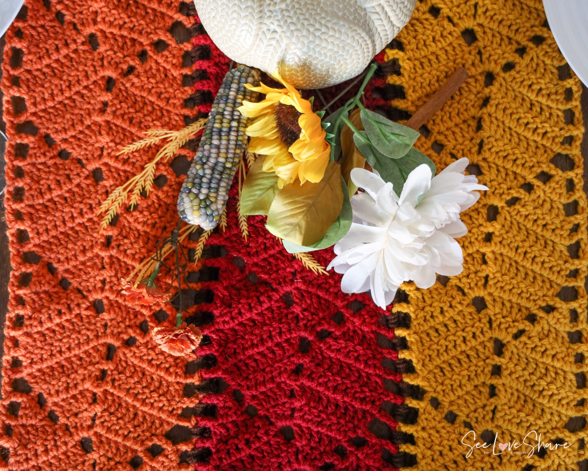 Adjustable Autumn Falling Leaves Decor - Free Crochet Pattern